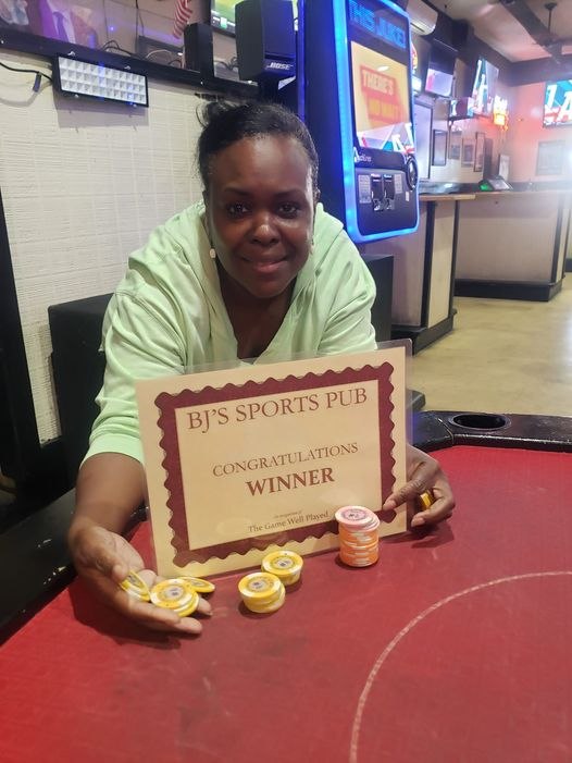 robyn Dickerson Outlasts 15 at B J's Sports Pub | Free Poker Network(FPN)