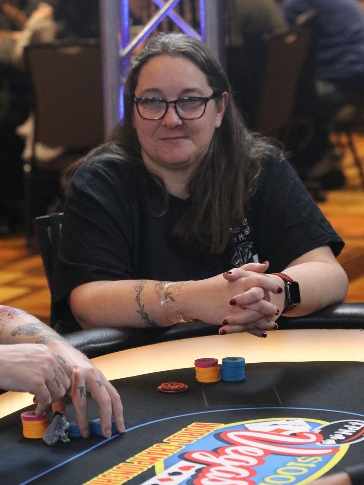 Amy Waszczyk Wins at The Office Bar and Grill | Free Poker Network(FPN)