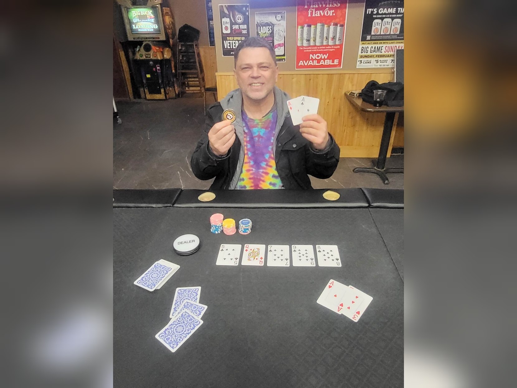 Dan Brown wins at Last Chance Saloon & chooses a BULLETS card protector ...